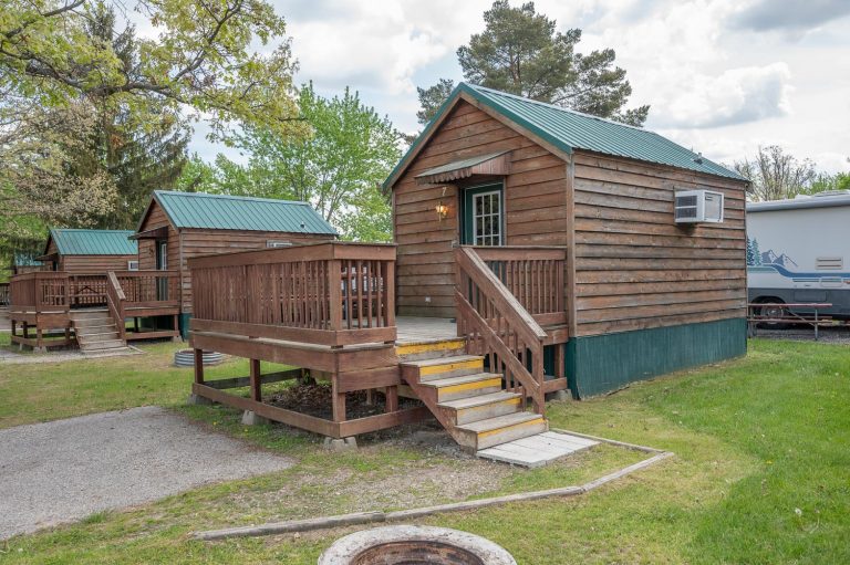 Vacation Rentals in Michigan : Outdoor Adventures Resorts