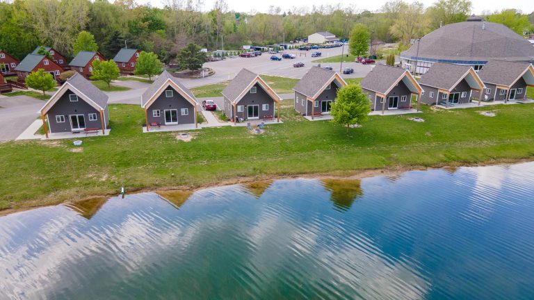 Vacation Rentals in Michigan : Outdoor Adventures Resorts